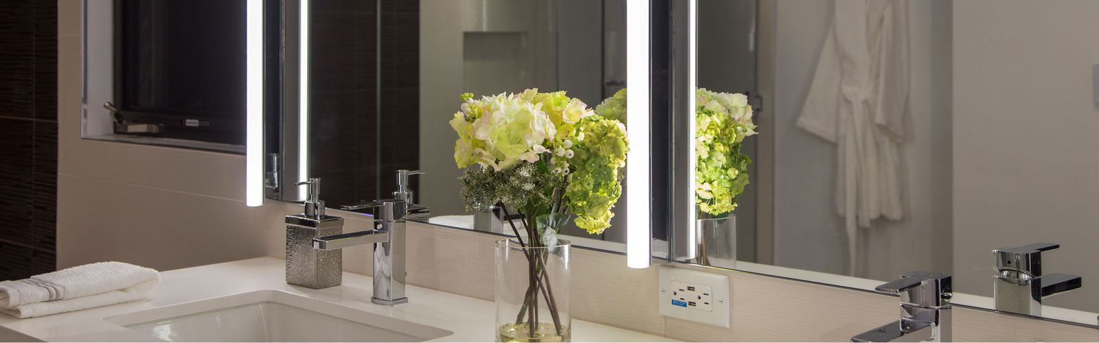 Vintage Light Bulbs, Mirrors, & Luminaires | Aamsco Lighting